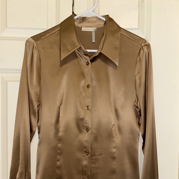 Classiques Entier | Tops | Beautiful And Elegant Gold Color Silk Blouse | Poshmark